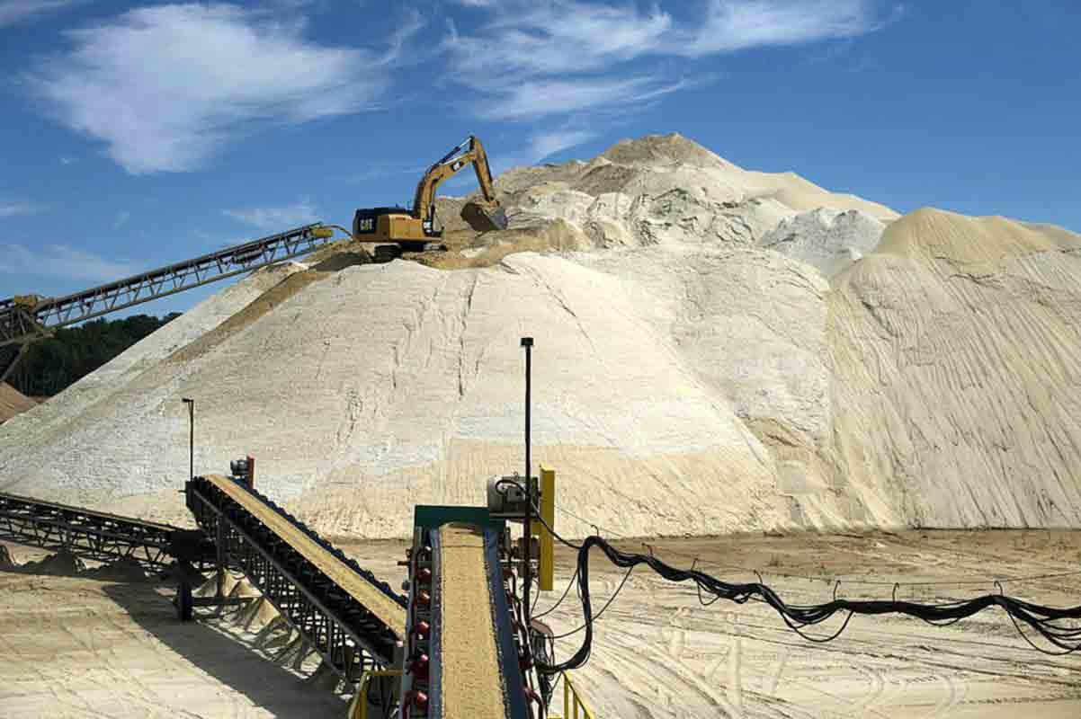 FTC Ruling Clears Path for Fairmount-Unimin | Foundry Management ...