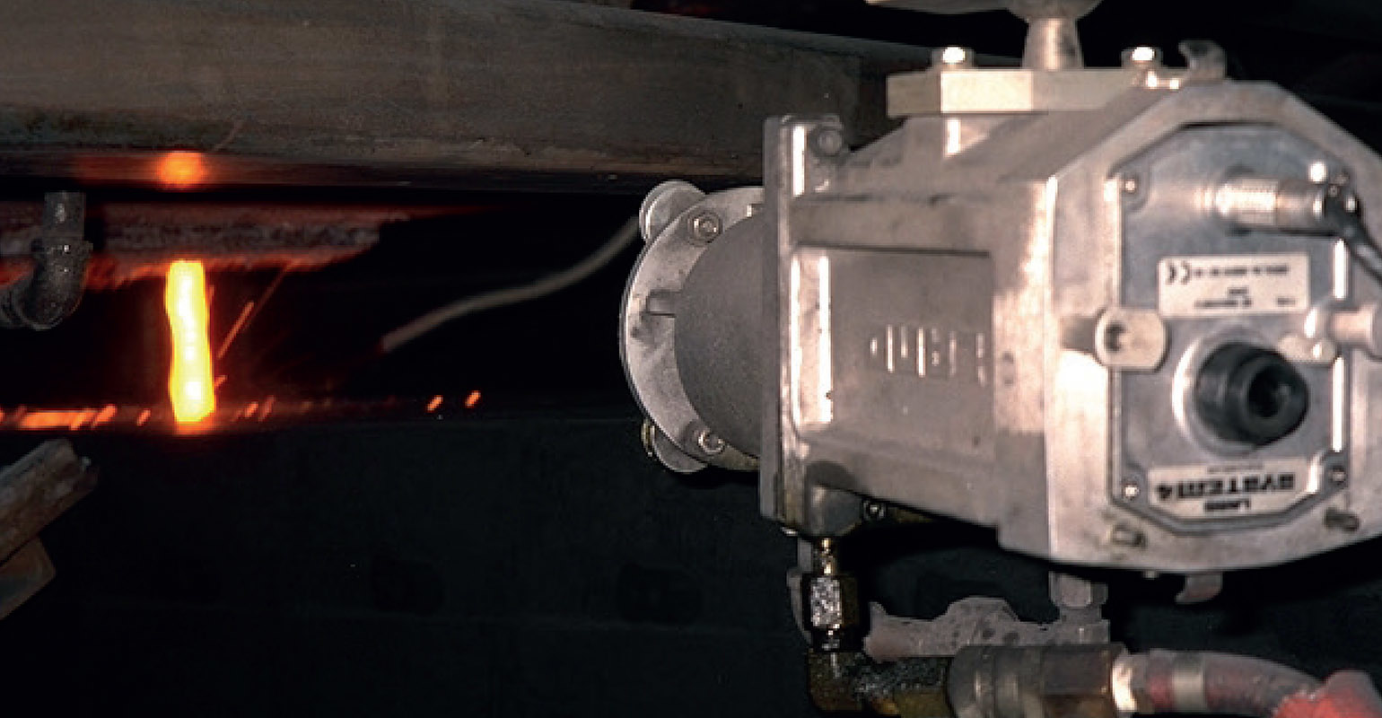 Auto Pour Pyrometer for Metal-Temp Measurement | AMETEK Land | Foundry ...