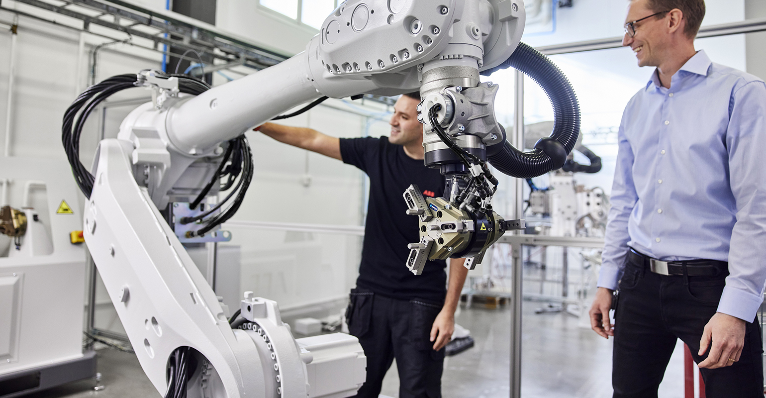 New Large Robots for Increased Speed, Flexibility | ABB Robotics ...