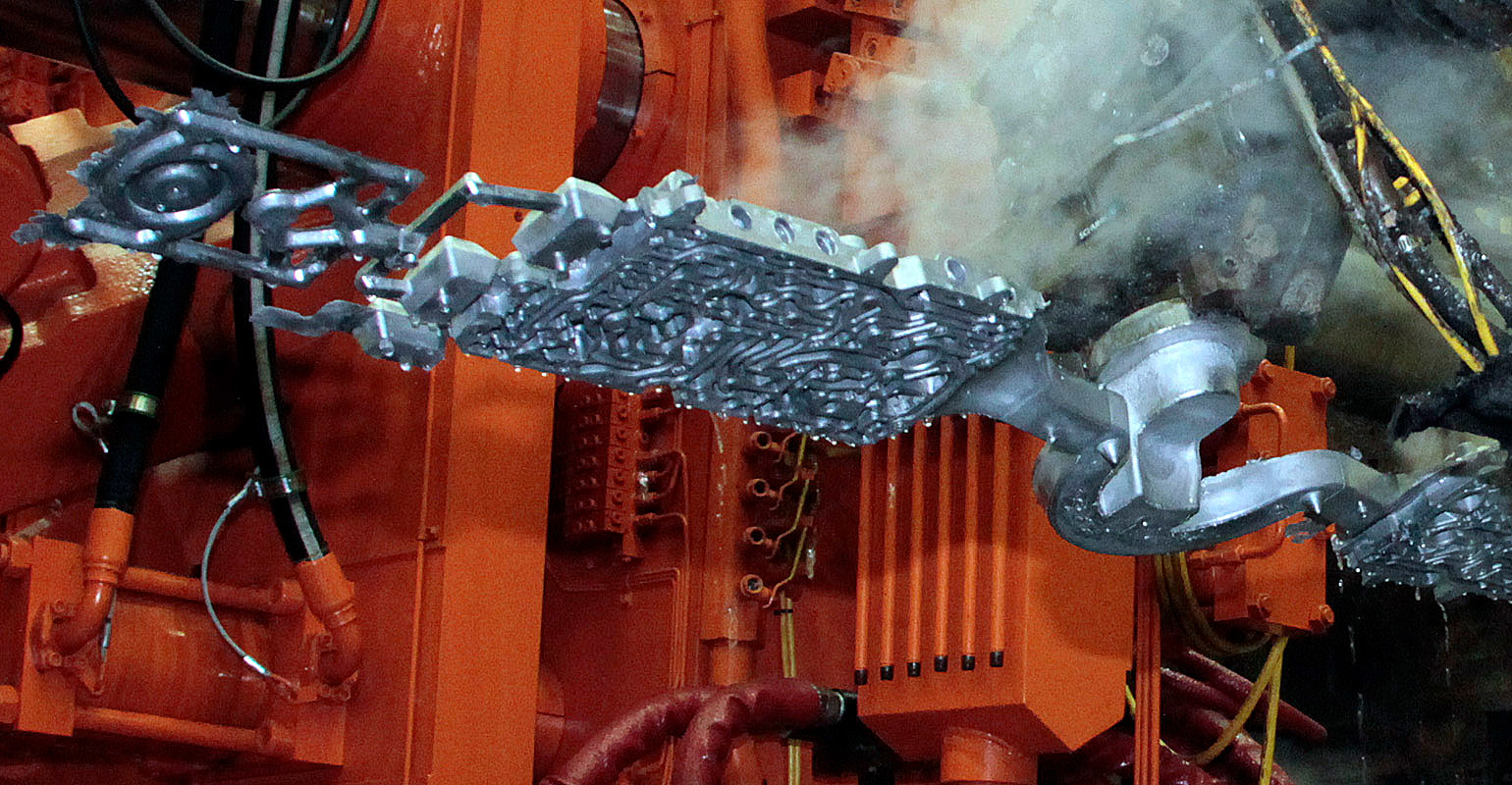 New HEV Engine Prompts CapEx | Stellantis | Foundry Management & Technology